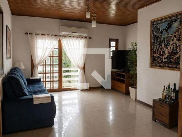 Casa à Venda Rubem Berta, 3 Quartos, 240 m² Porto Alegre