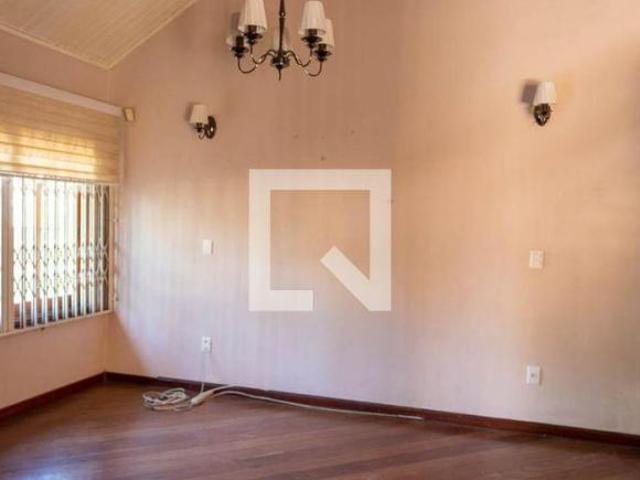 Casa à Venda Rubem Berta, 3 Quartos, 320 m² Porto Alegre