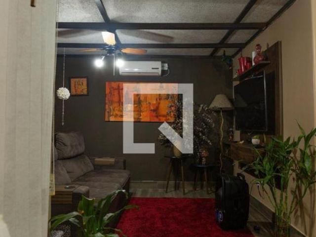 Casa à Venda Rubem Berta, 2 Quartos, 140 m² Porto Alegre