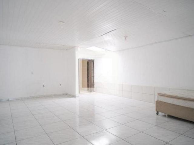 Casa à Venda Rubem Berta, 2 Quartos, 250 m² Porto Alegre