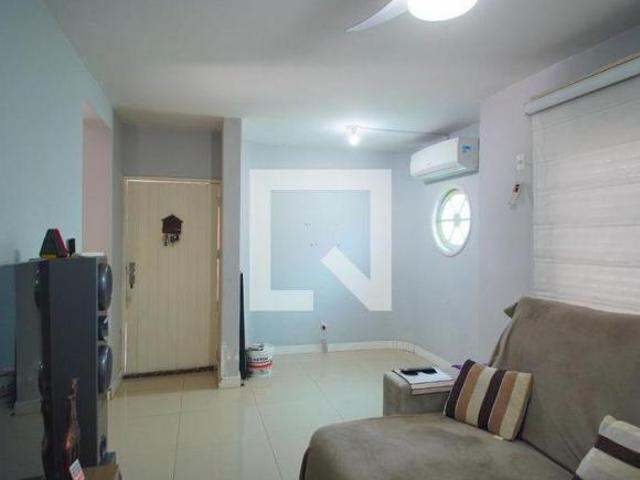 Casa à Venda Rubem Berta, 4 Quartos, 300 m² Porto Alegre