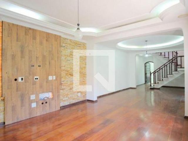 Casa à Venda Tatuapé, 8 Quartos, 300 m² São Paulo