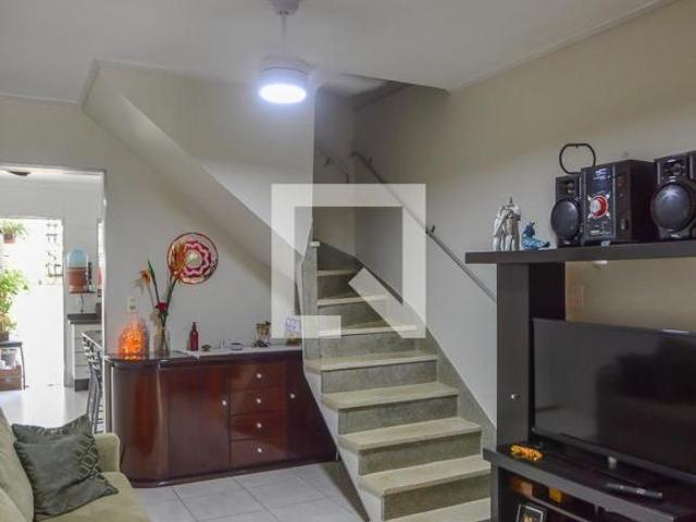 Casa à Venda Taboão, 2 Quartos, 82 m2