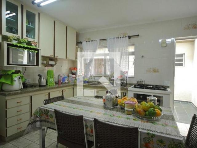 Casa à Venda Taboão, 2 Quartos, 181 m2