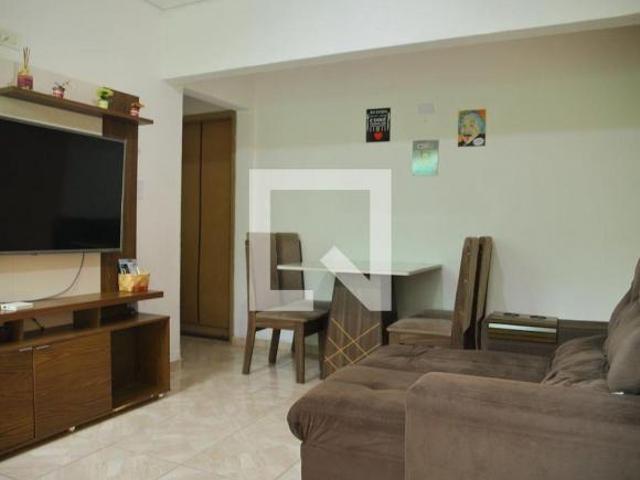 Casa à Venda Taboão, 2 Quartos, 198 m2