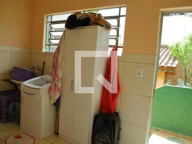 Casa à Venda Taboão, 2 Quartos, 198 m2