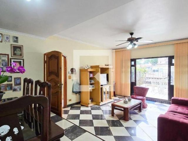 Casa à Venda Taboão, 3 Quartos, 160 m2