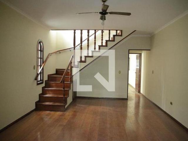 Casa à Venda Taboão, 3 Quartos, 185 m2