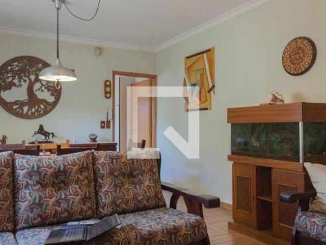 Casa à Venda Taboão, 3 Quartos, 219 m2