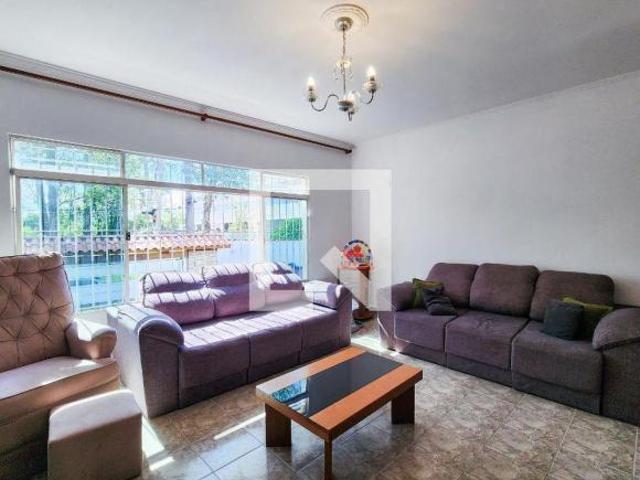 Casa à Venda Taboão, 3 Quartos, 236 m2