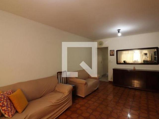 Casa à Venda Taboão, 3 Quartos, 289 m2