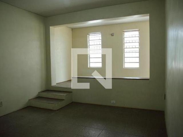 Casa à Venda Taboão, 4 Quartos, 180 m2