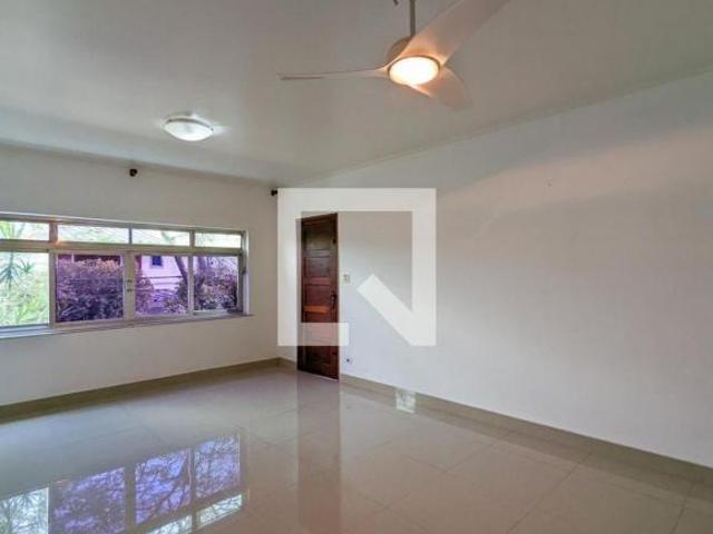 Casa à Venda Taboão, 4 Quartos, 200 m2