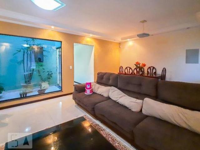 Casa à Venda Taboão, 4 Quartos, 234 m² São Bernardo do Campo