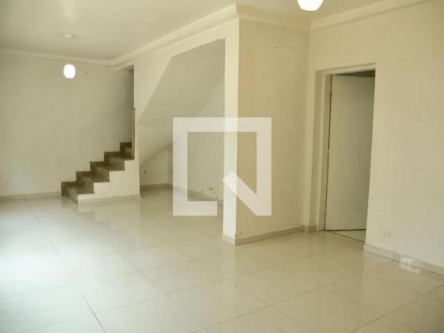 Casa à Venda Taboão, 4 Quartos, 250 m2