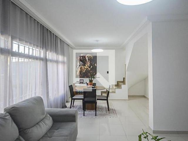 Casa à Venda Taboão, 4 Quartos, 290 m2