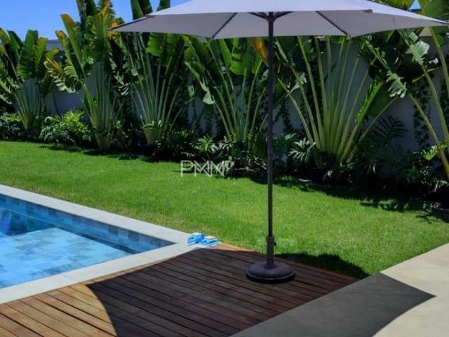 Casa à venda Tamboré Jaguariuna, com 3 suítes, com 320 m²