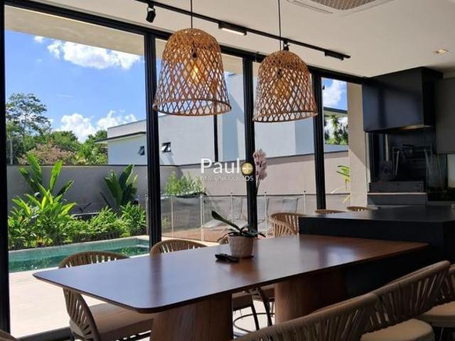 Casa a venda Tamboré Jaguariúna, com 3 suítes, com 334 m²