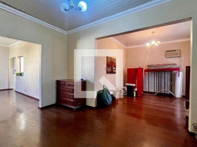 Casa à Venda Taquaral, 3 Quartos, 141 m2