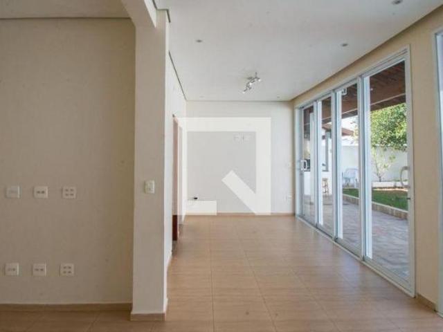 Casa à Venda Taquaral, 3 Quartos, 312 m2