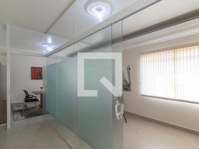 Casa à Venda Taquaral, 4 Quartos, 350 m2