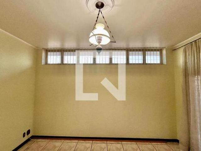 Casa à Venda Taquaral, 4 Quartos, 320 m2