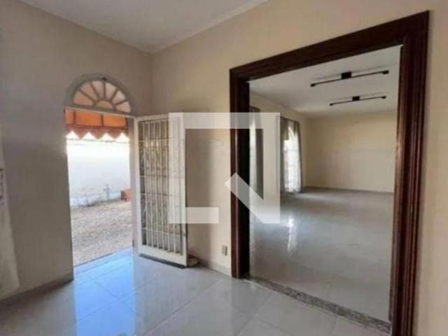 Casa à Venda Taquaral, 4 Quartos, 450 m2