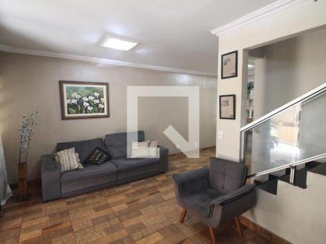 Casa à Venda Teixeira Dias, 4 Quartos, 150 m² Belo Horizonte