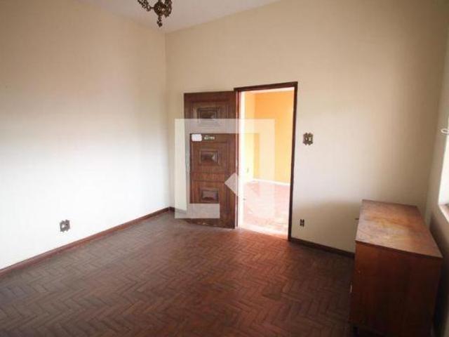 Casa à Venda Teixeira Dias, 4 Quartos, 180 m² Belo Horizonte