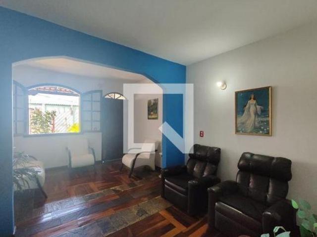 Casa à Venda Teixeira Dias, 5 Quartos, 225 m² Belo Horizonte