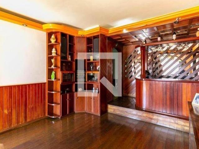 Casa à Venda Teixeira Dias, 5 Quartos, 360 m² Belo Horizonte