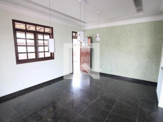 Casa à Venda Teixeira Dias, 6 Quartos, 450 m² Belo Horizonte