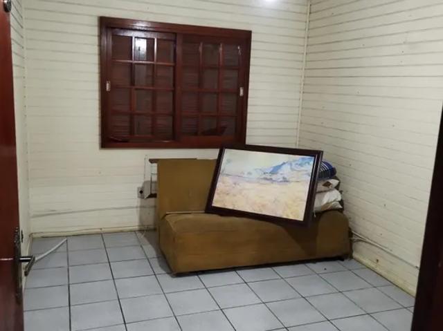 Casa a venda tem 97 metros quadrados com 3 quartos