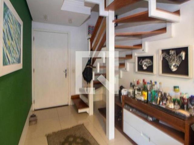 Casa à Venda Teresópolis, 3 Quartos, 184 m² Porto Alegre