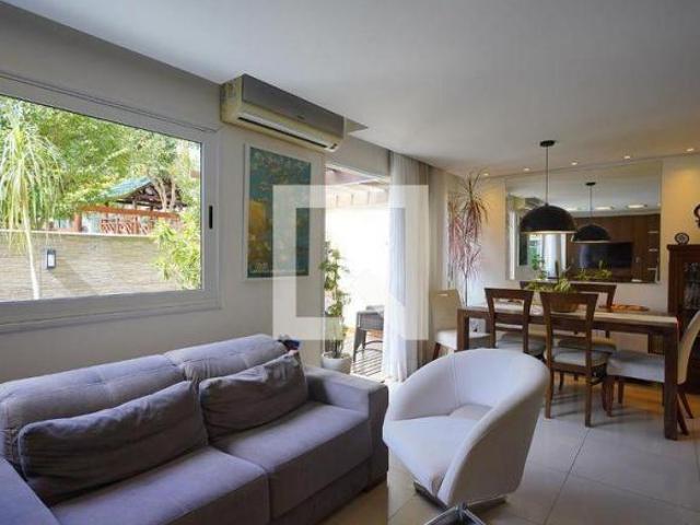 Casa à Venda Teresópolis, 3 Quartos, 190 m² Porto Alegre