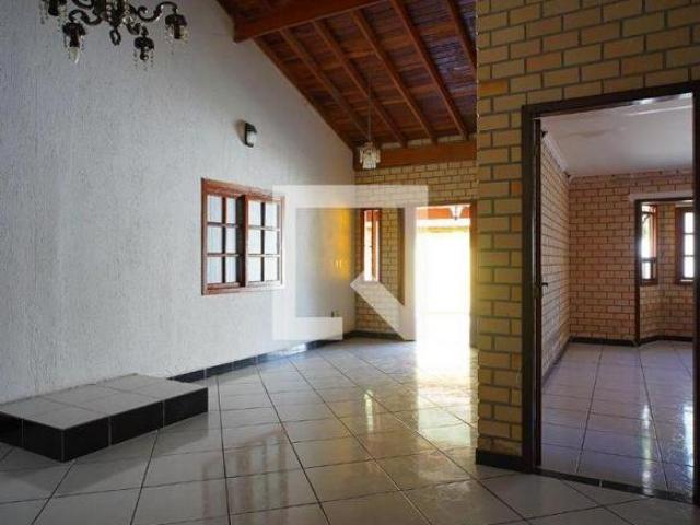 Casa à Venda Teresópolis, 3 Quartos, 150 m² Porto Alegre