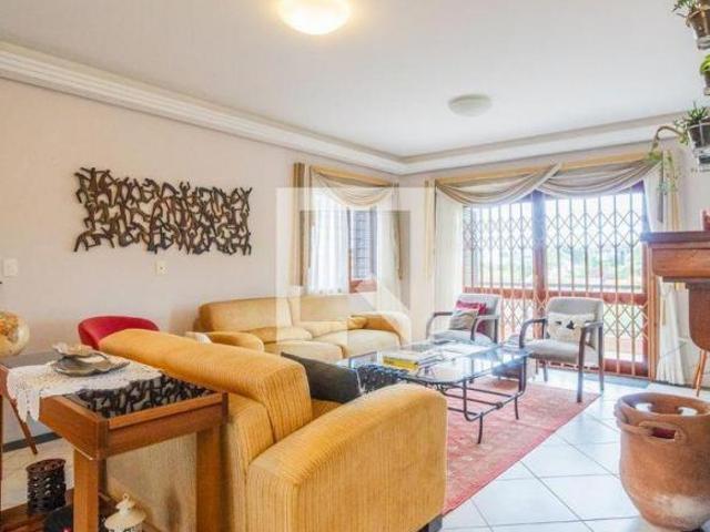 Casa à Venda Teresópolis, 3 Quartos, 350 m² Porto Alegre