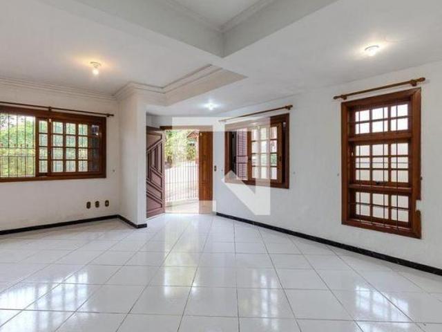 Casa à Venda Teresópolis, 4 Quartos, 260 m² Porto Alegre