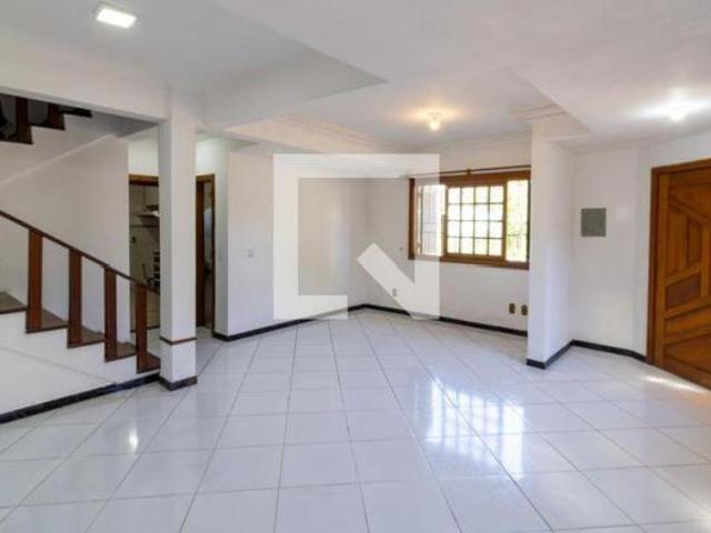Casa à Venda Teresópolis, 4 Quartos, 300 m² Porto Alegre