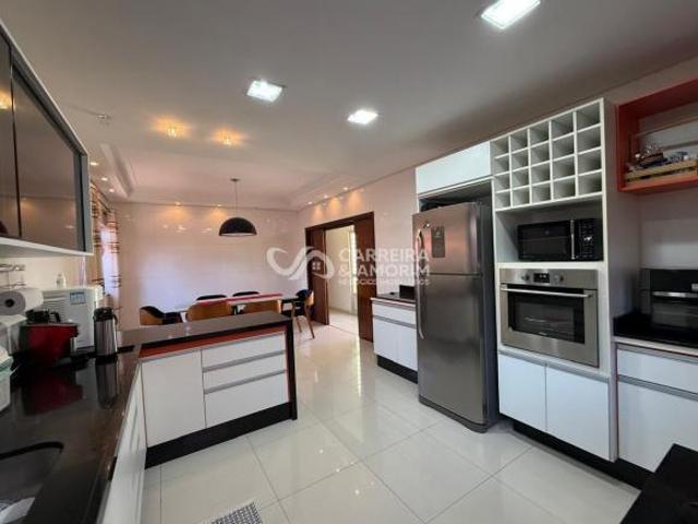 CASA A VENDA TÉRREA, TERRENO COM 268M², 3 DORMITÓRIOS, SUÍTE, COZINHA AMERICANA, QUINTAL, ÁREA GOURM