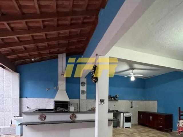 Casa à venda Térrea, 300 m² de terreno. Distante menos de 400 m da Orla do Perequê Açu, Ubatuba, SP!