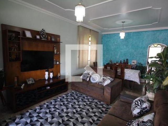 Casa à Venda Tirol, 4 Quartos, 273 m² Contagem