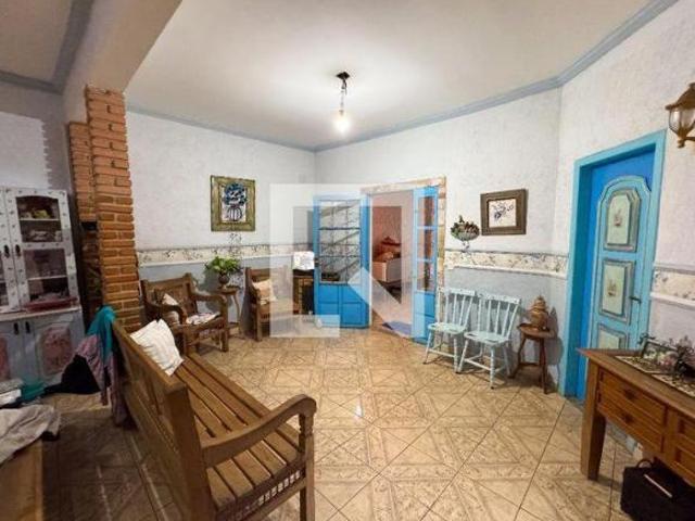 Casa à Venda Tirol, 4 Quartos, 350 m² Contagem