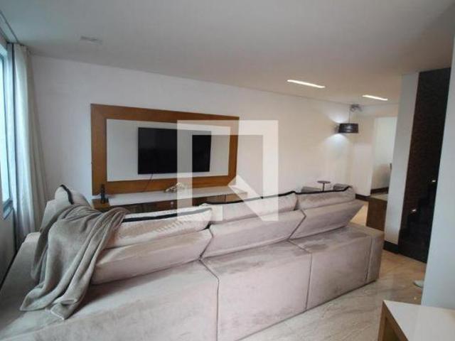 Casa à Venda Tirol, 4 Quartos, 322 m² Contagem