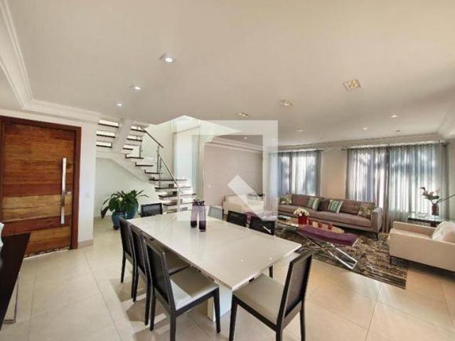Casa à Venda Tremembe, 3 Quartos, 550 m² São Paulo