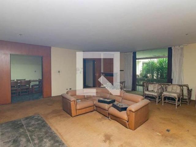 Casa à Venda Tremembe, 5 Quartos, 2100 m2