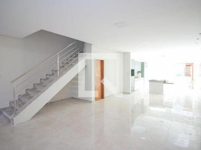 Casa à Venda Três Barras, 4 Quartos, 240 m² Contagem