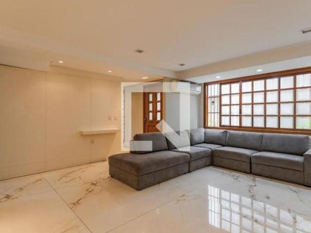Casa à Venda Três Figueiras, 3 Quartos, 271 m² Porto Alegre