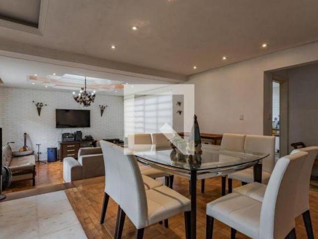 Casa à Venda Três Figueiras, 3 Quartos, 588 m² Porto Alegre