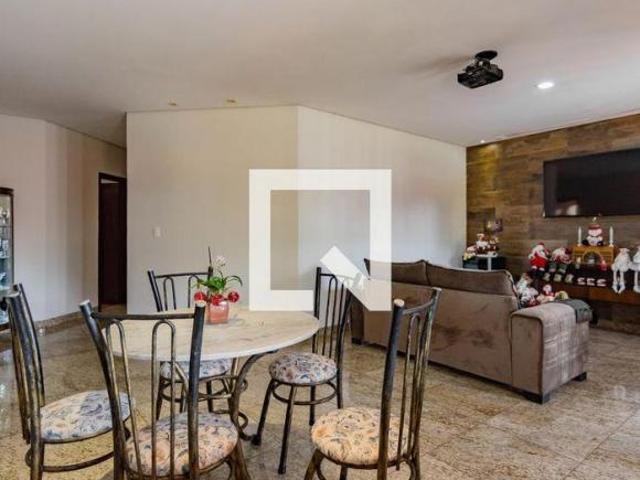 Casa à Venda Trevo, 4 Quartos, 348 m² Belo Horizonte